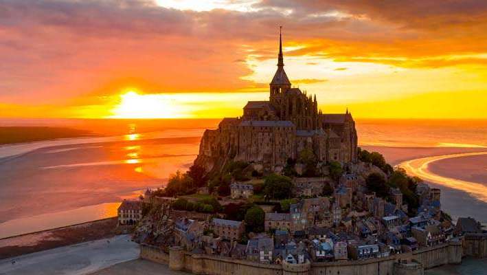 LE MONT SAINT-MICHEL, NOTRE 8EME MERVEILLE DU MONDE